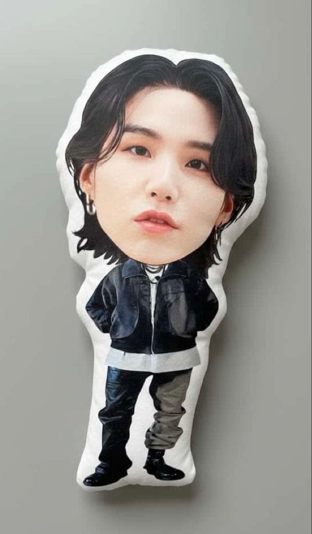 BTS SUGA ユンギ　センイルグッズ 2頭身クッション　30cm