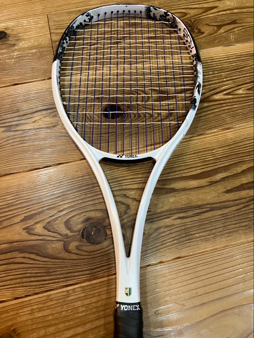 【美品】YONEX テニスラケット ジオブレーク 80V UL1
