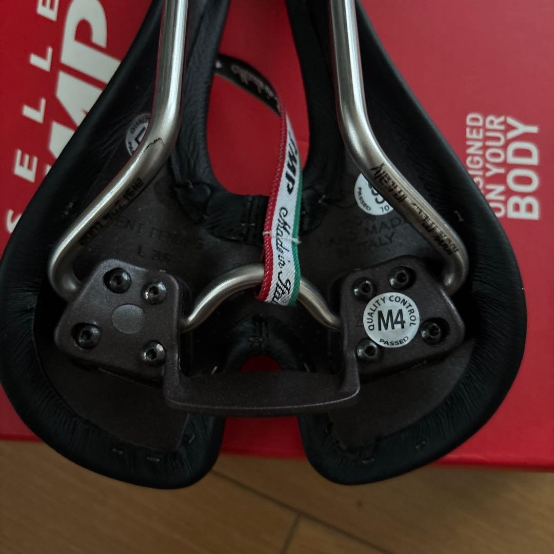 Shaw 　SELLE SMP FORMA02-BK 中古美品