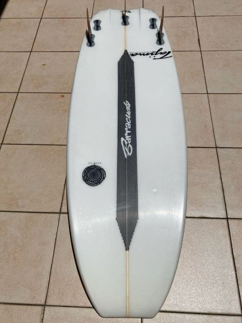 【送料込】JUSTICE surfboard BARRACUDA 5’2″