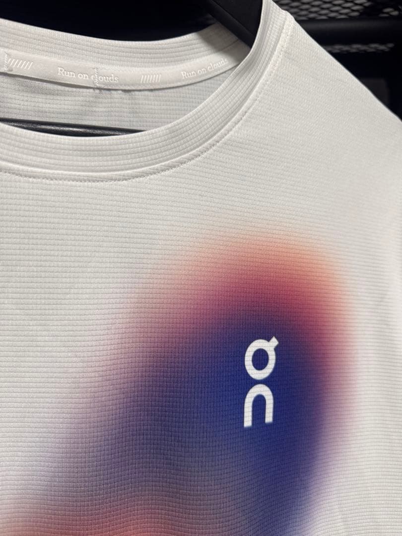 【超美品】On Core Long-T メンズ M （日本L相当）ホワイト限定色