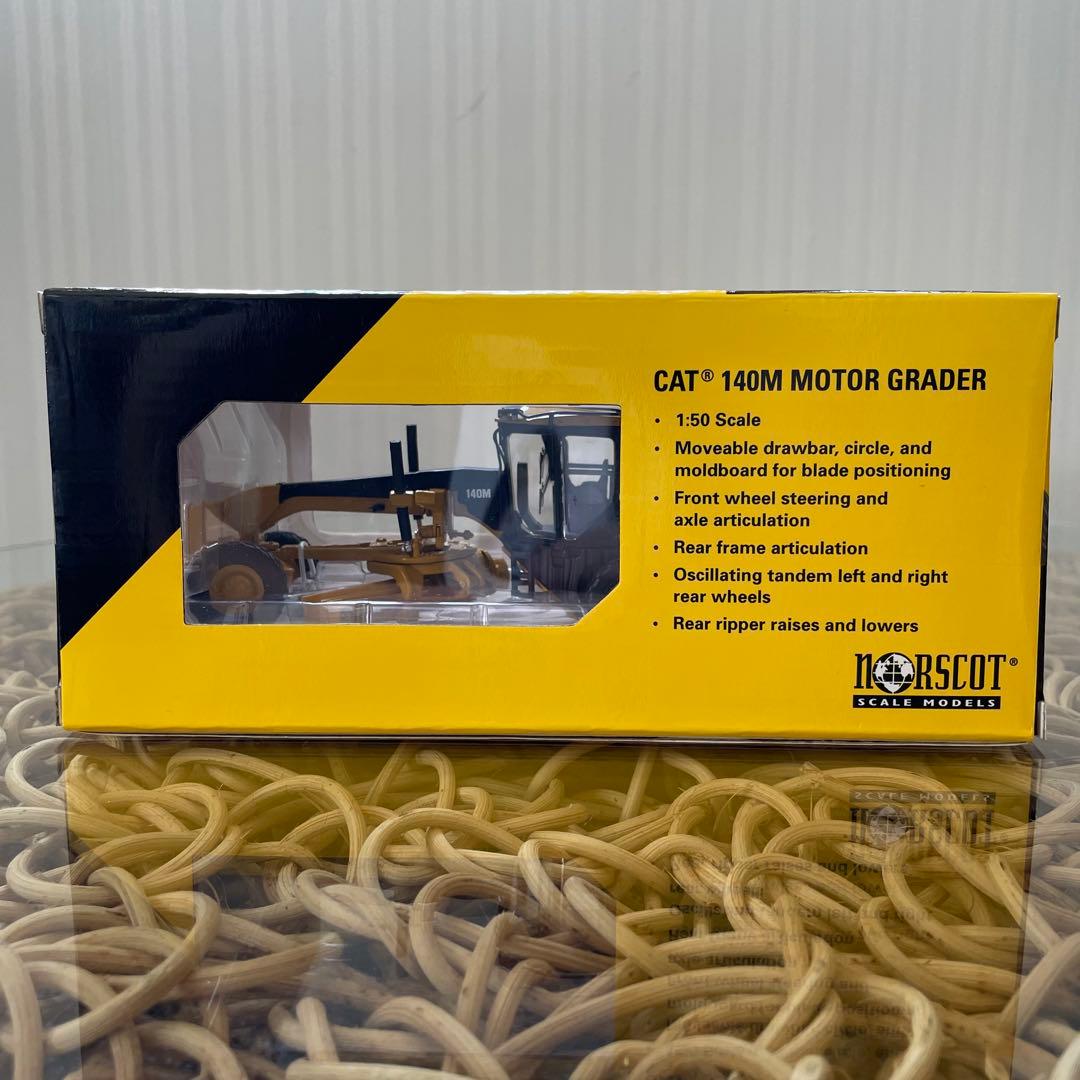 CAT 140M モーターグレーダー 1:50スケール