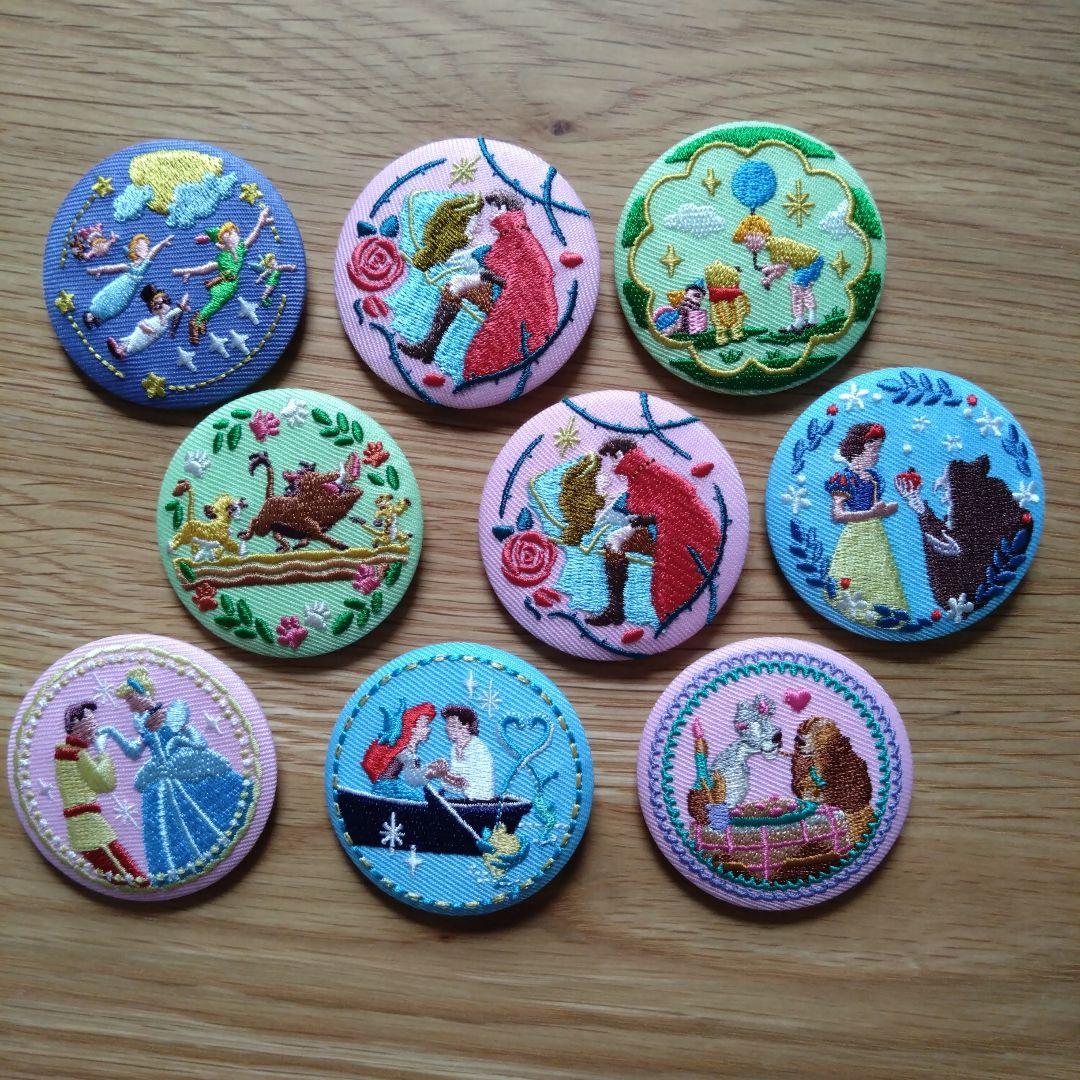 Disney Characters Biscuits 刺繍缶バッジ８種類９個