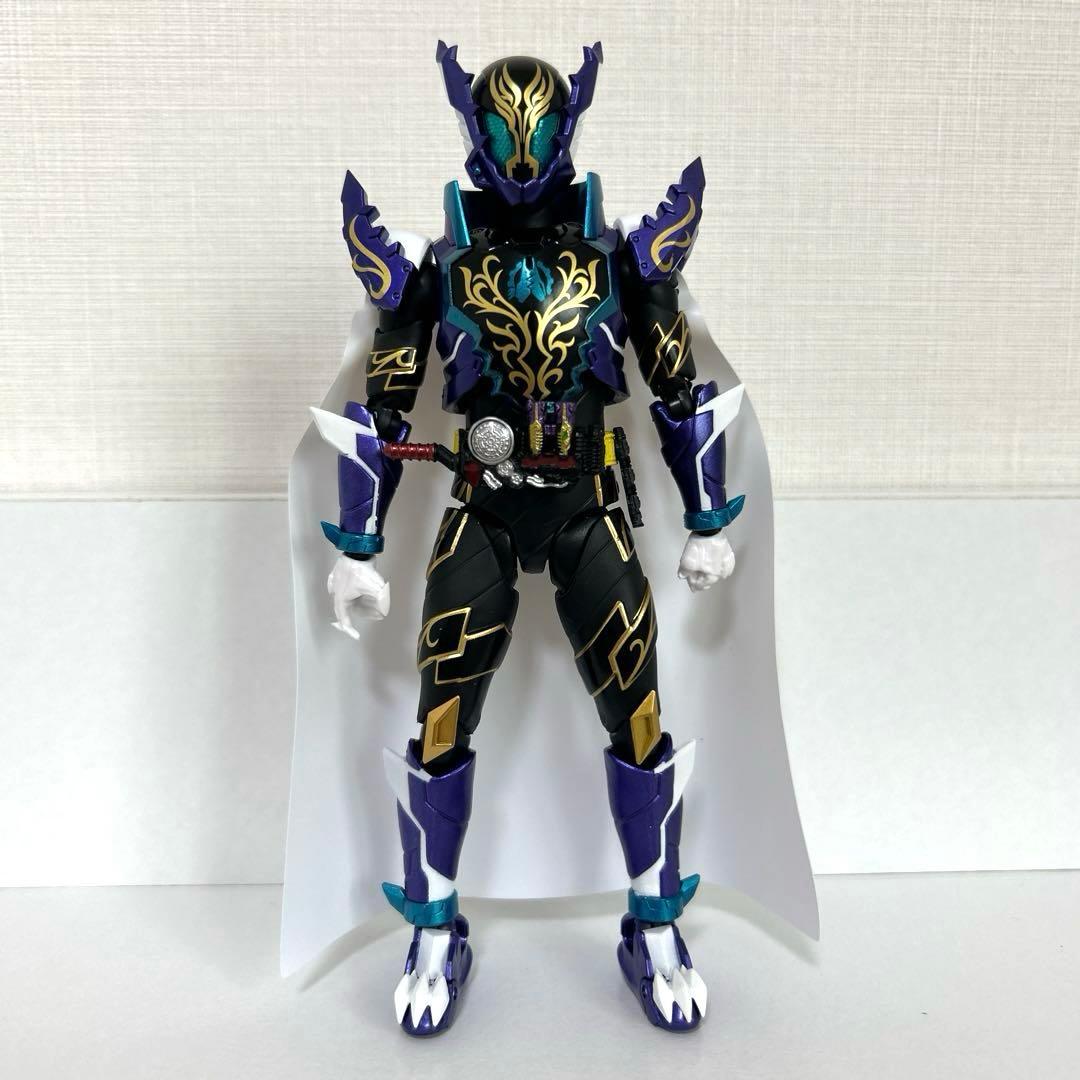 フィギュアーツ 仮面ライダーグリスパーフェクトキングダム&プライムローグ