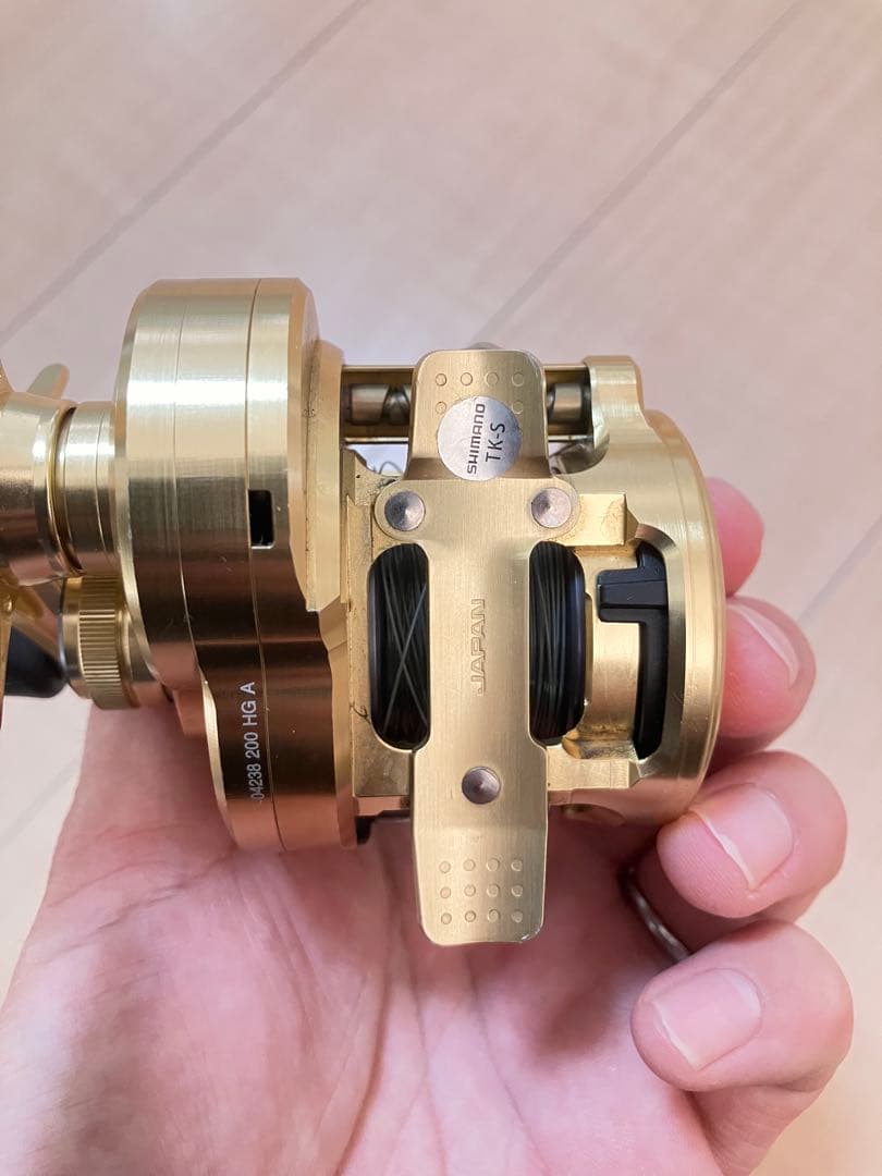 SHIMANO シマノ 21 カルカッタコンクエスト 200HG