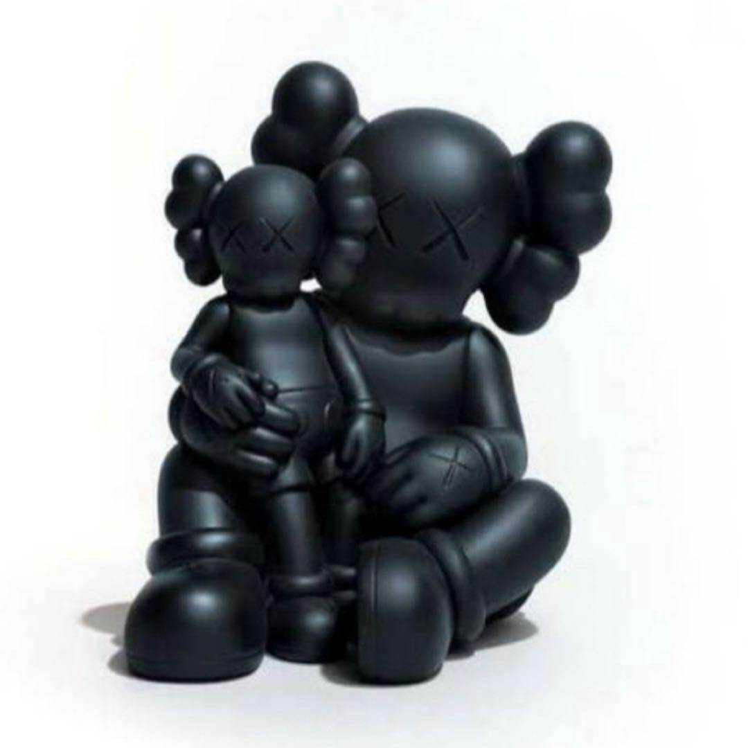 KAWS HOLIDAY CHANGBAI MOUNTAIN FIGURE 黒