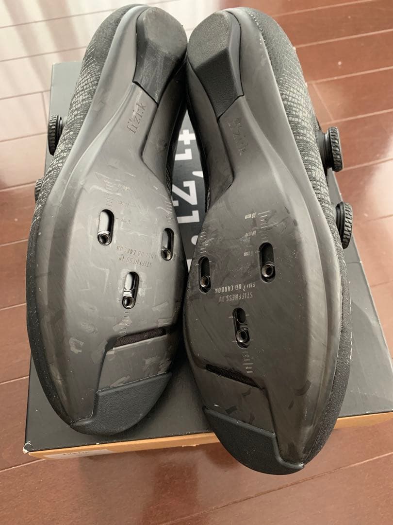 fizik Vento ブラックシューズ
