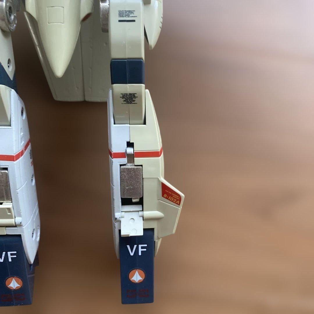 【希少品】【送料無料】バンダイ　マクロス バルキリー 超合金 VF-1J