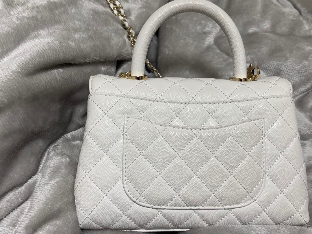 CHANEL ホワイト ショルダーバッグ
