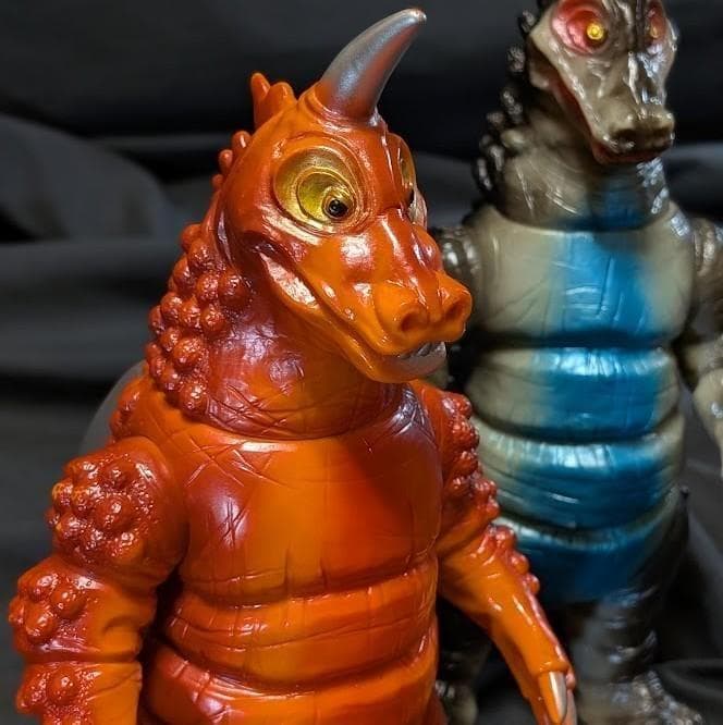 ブラックギラス＆レッドギラス「ウルトラマンレオ」登場（怪獣郷）ソフビ２体セット