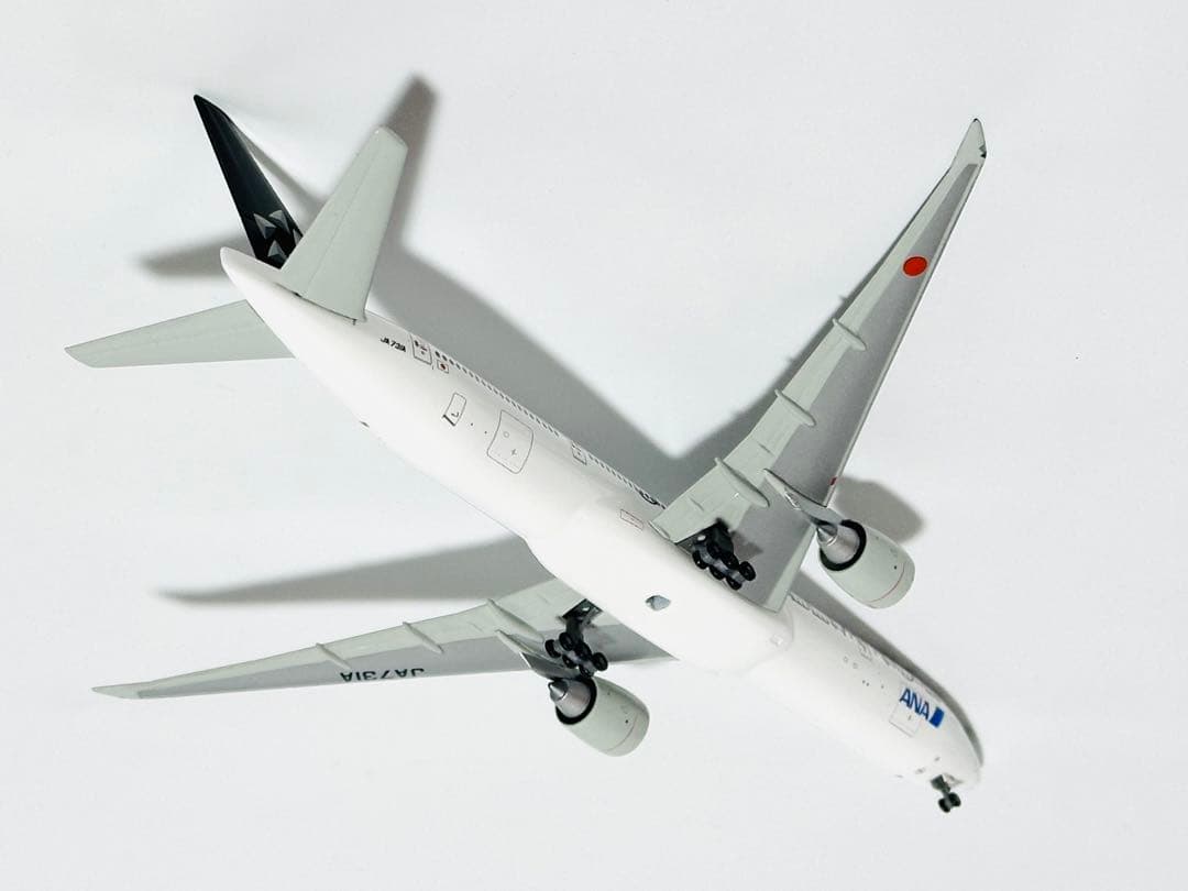 全日空商事 1/400 B777-300ERスターアライアンス NH40003