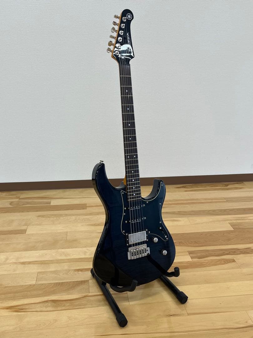 YAMAHA PACIFICA 612VⅡFM トランスルーセントブラック
