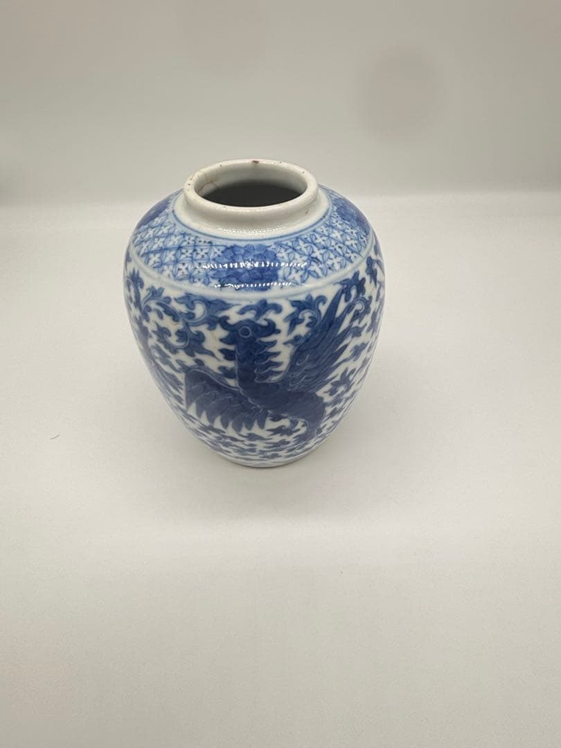 青白磁 花鳥模様 壺 高さ約15cm（清末年）