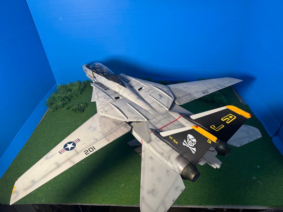 稀少絶版1/18 F-14A トム・キャット/VF84 (リニューアル版)