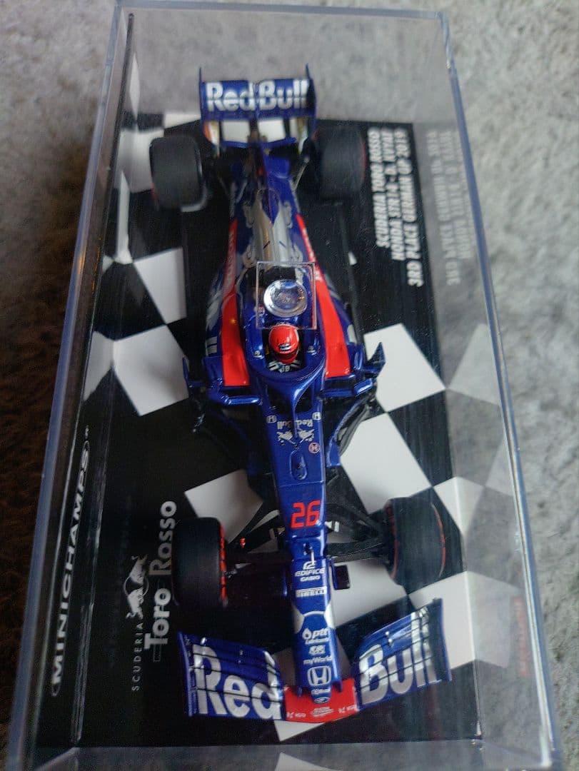 トロロッソホンダ STR14 D. Kvyat