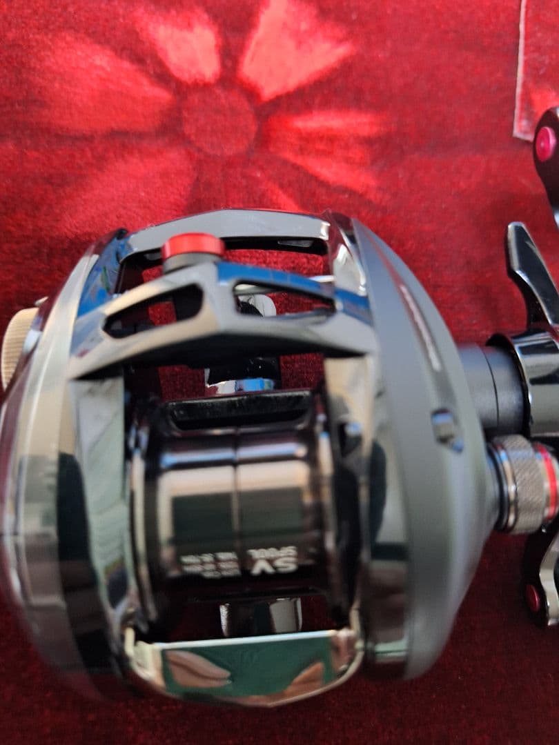 【新品未使用】Lauda72 RIGHT MEGABASS REEL
