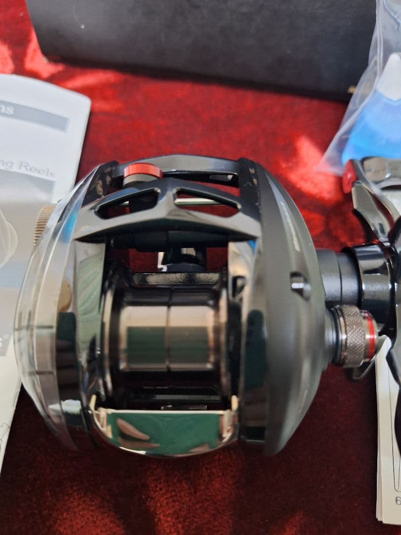 【新品未使用】Lauda72 RIGHT MEGABASS REEL