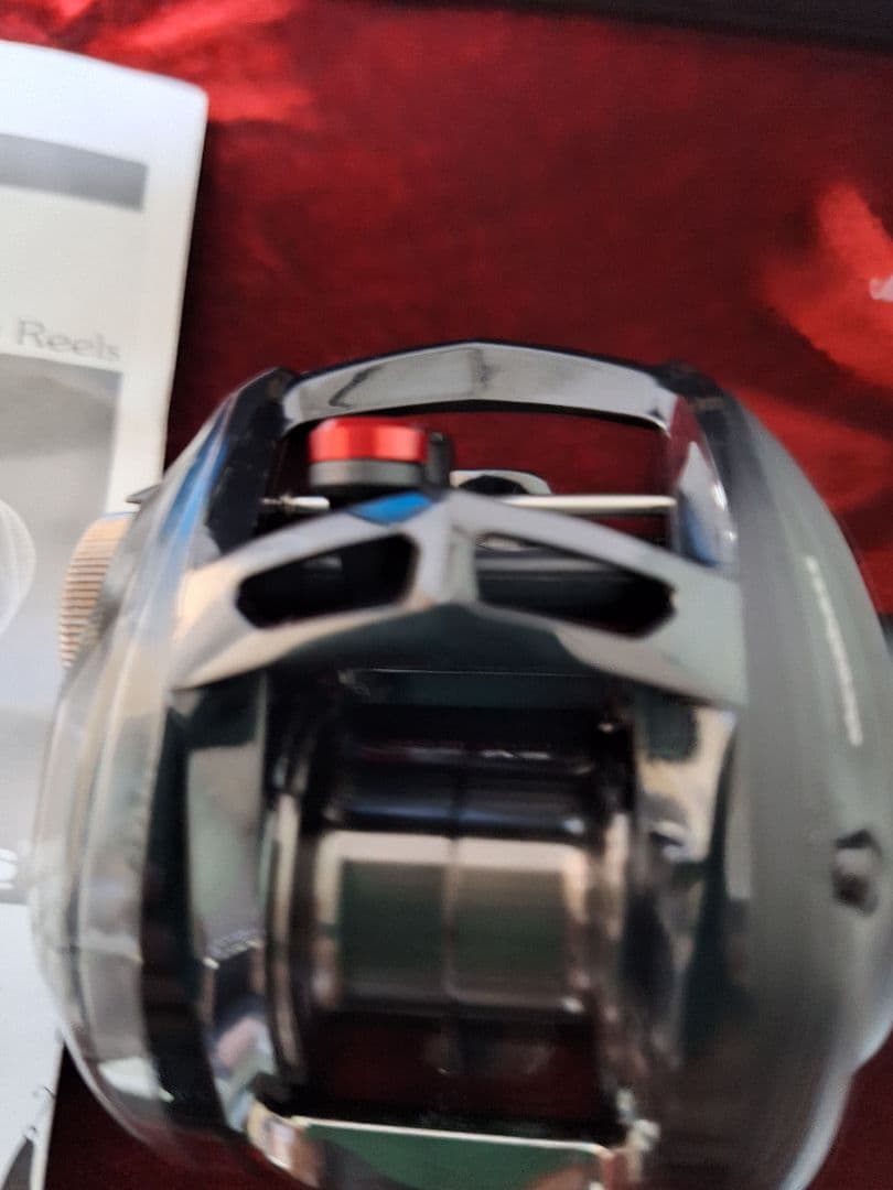 【新品未使用】Lauda72 RIGHT MEGABASS REEL