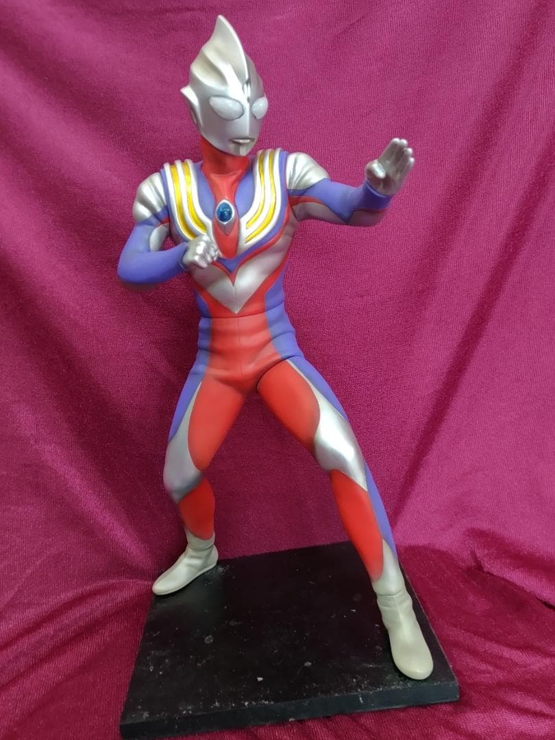 ウルトラマンティガ CCP 発光ギミック付 マルチタイプ　ハイグレード 中古