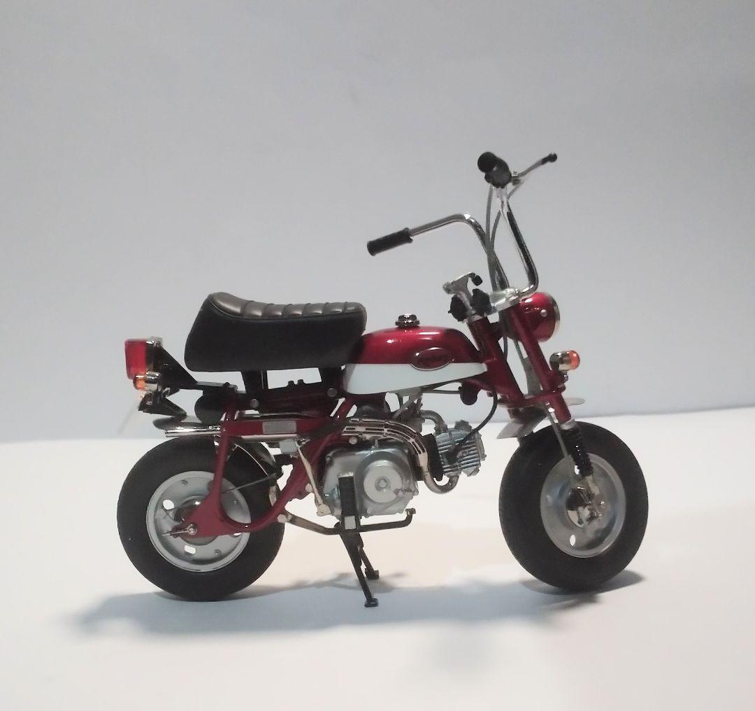 【 新品 】エブロ 1/10 ホンダ モンキー Z50Z