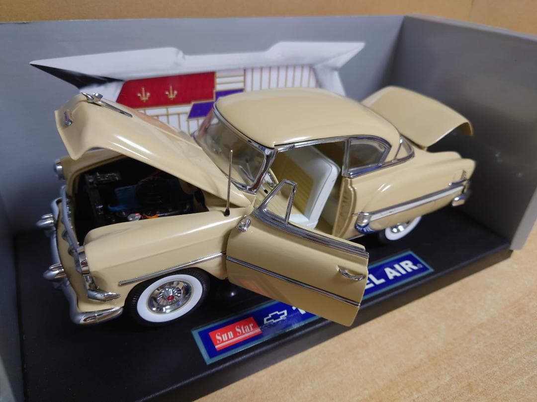 1/18 シボレーベルエア Bel Air 1954ダイキャスト製ミニカー 中古