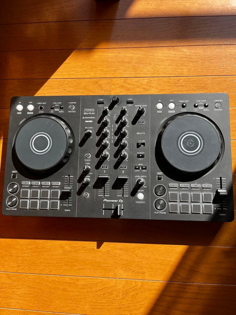 Pioneer DDJ-FLX4 スピーカー2台付属も可能