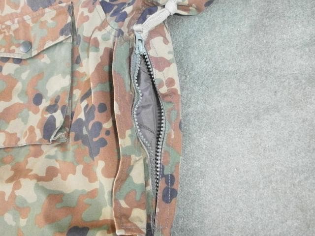 ワ*ル様 自衛隊 防寒戦闘服 外皮 PX品