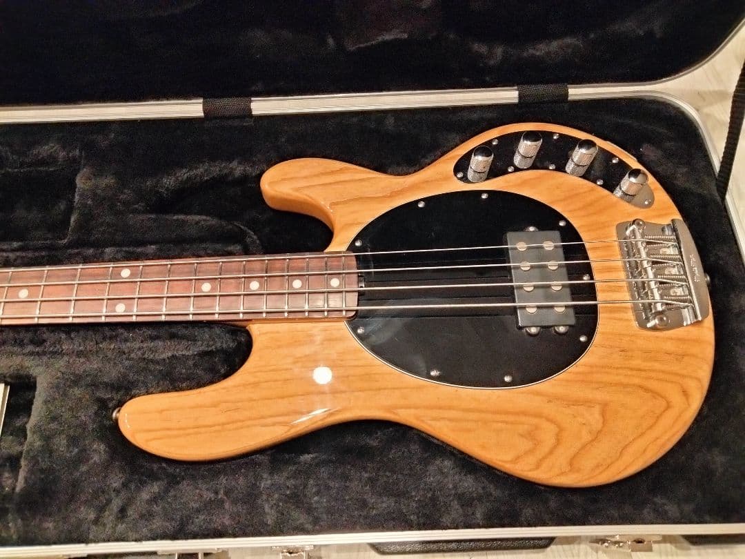 ミュージックマン MUSICMAN スティングレイ　stingray