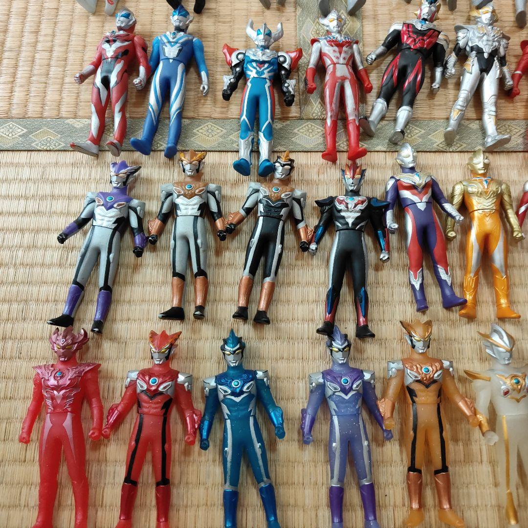 ウルトラマンフィギュアセット 約80体