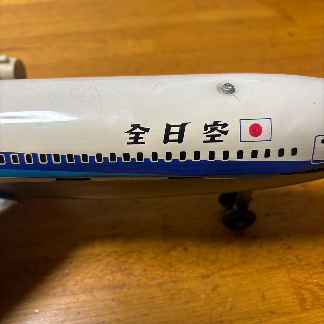 ANA 全日空　航空機　アルミ　モデル　JA8581