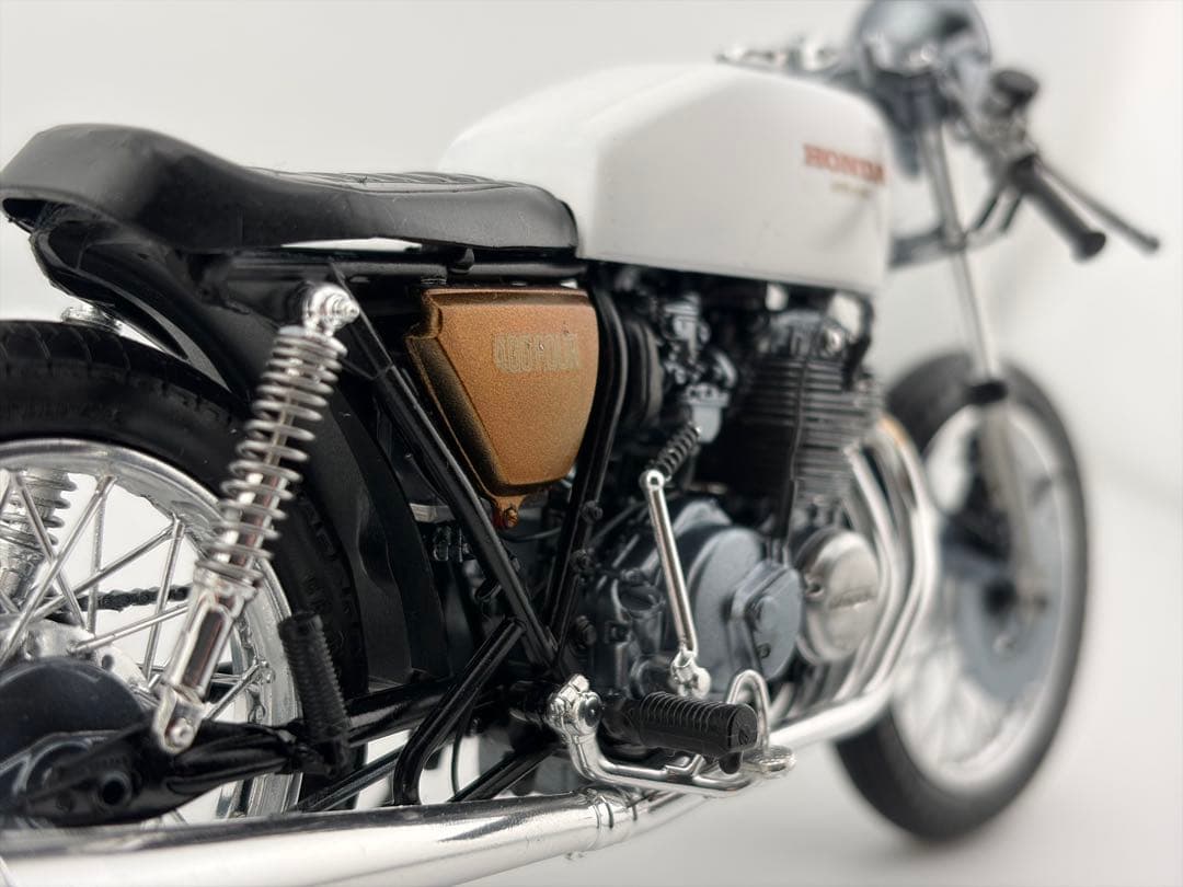 アオシマ 1/12　ホンダ CB400FOUR カスタム 塗装済 完成品