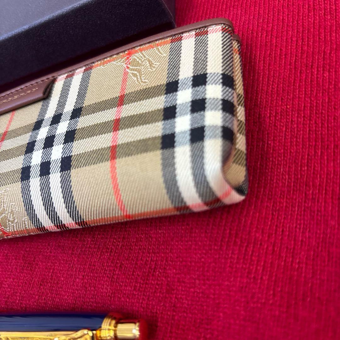 未使用自宅保管BURBERRY チェック柄 ペンケース 付属品ありペン2本あり