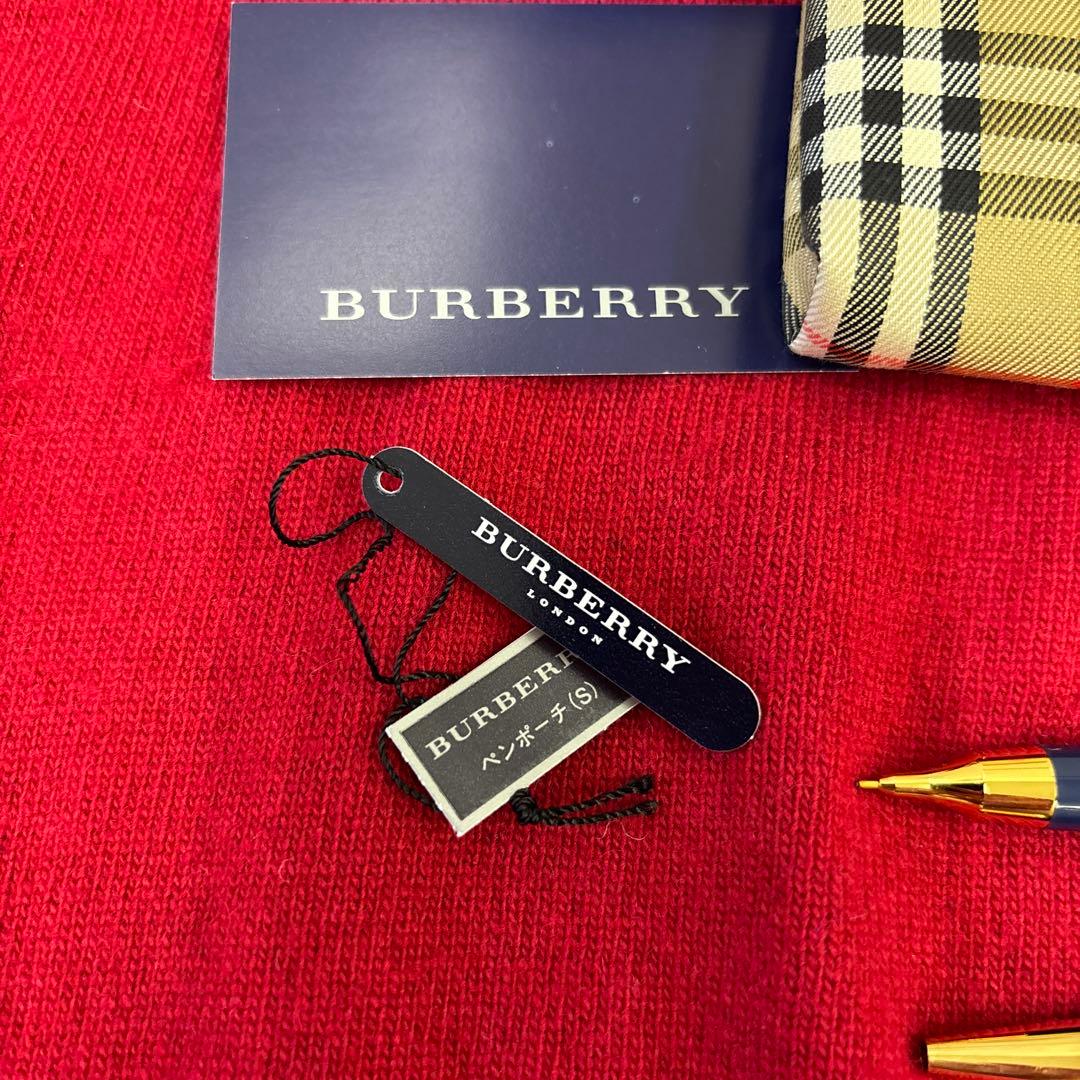 未使用自宅保管BURBERRY チェック柄 ペンケース 付属品ありペン2本あり