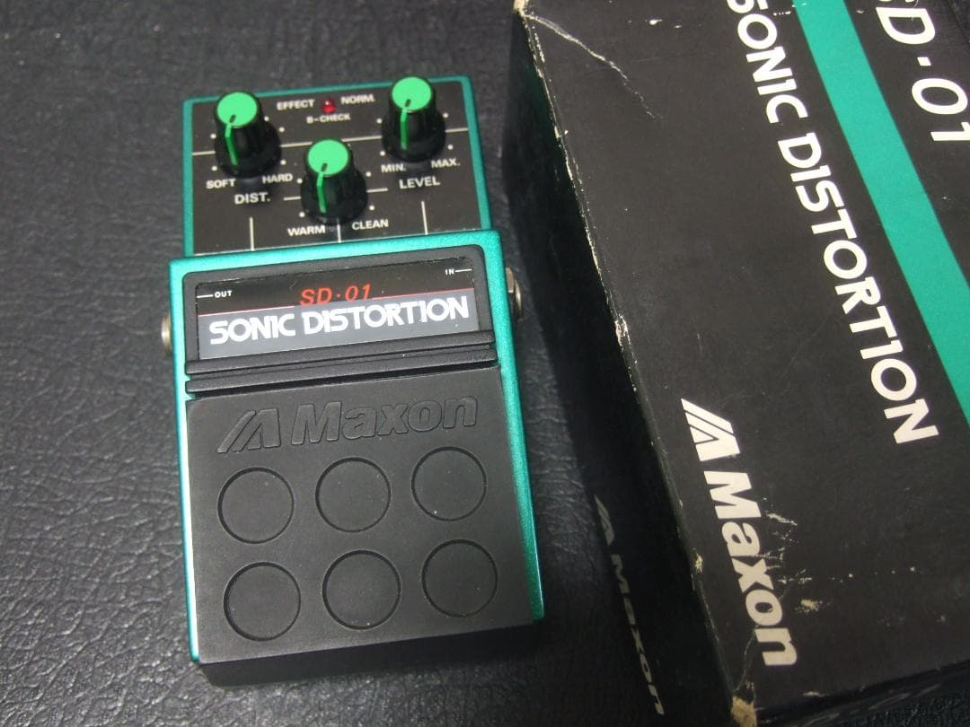美品 箱付属 Maxon SD-01 Sonic Distortion SD01