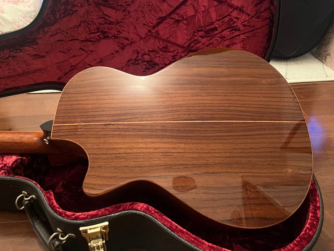 【美品】Taylor 712ce V-Class おまけ付き