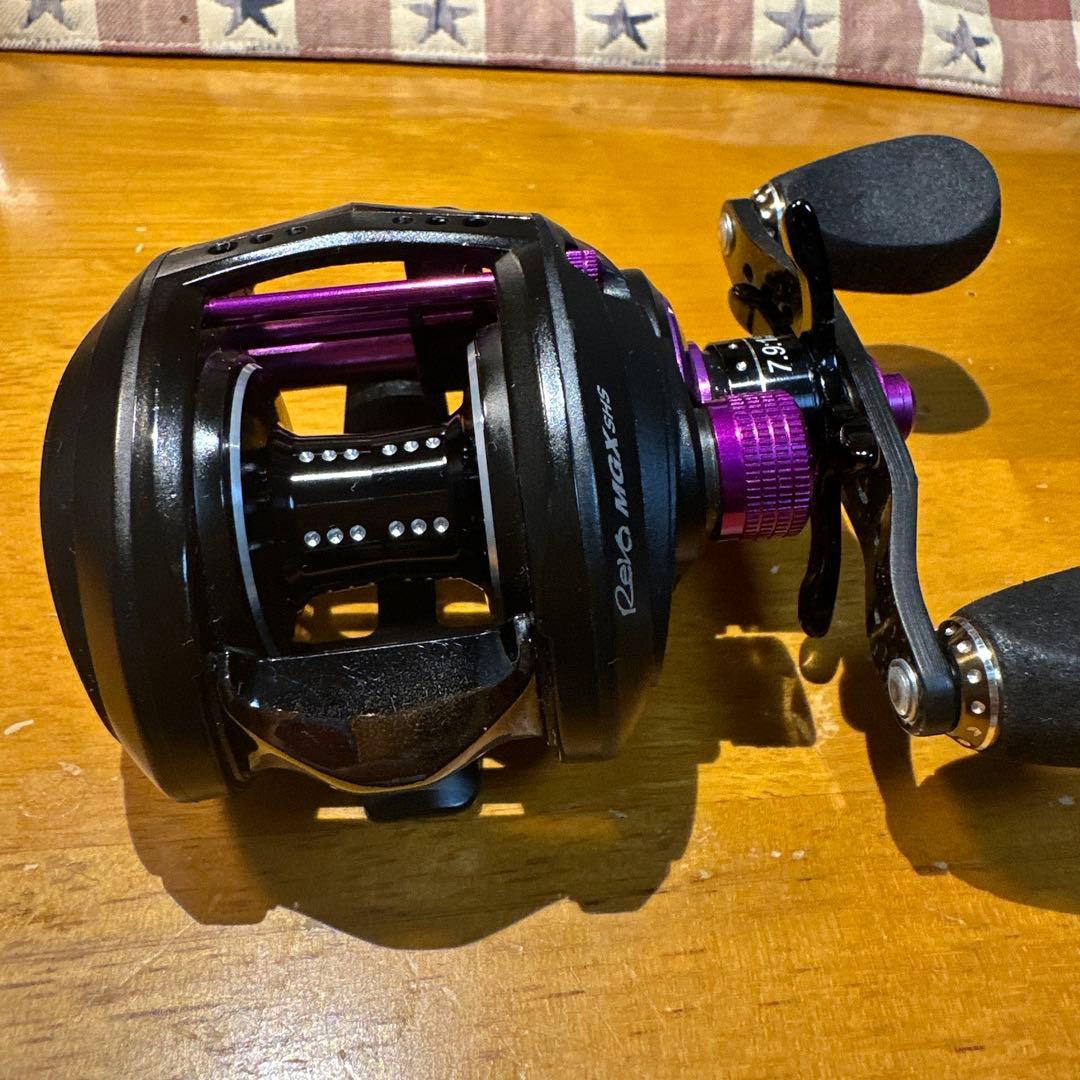 アブ　REVO MGX 右巻