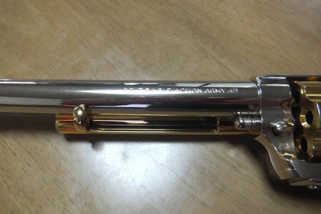 タナカ コルトSAA.45 7-1/2インチ　ニッケルフィニッシュ