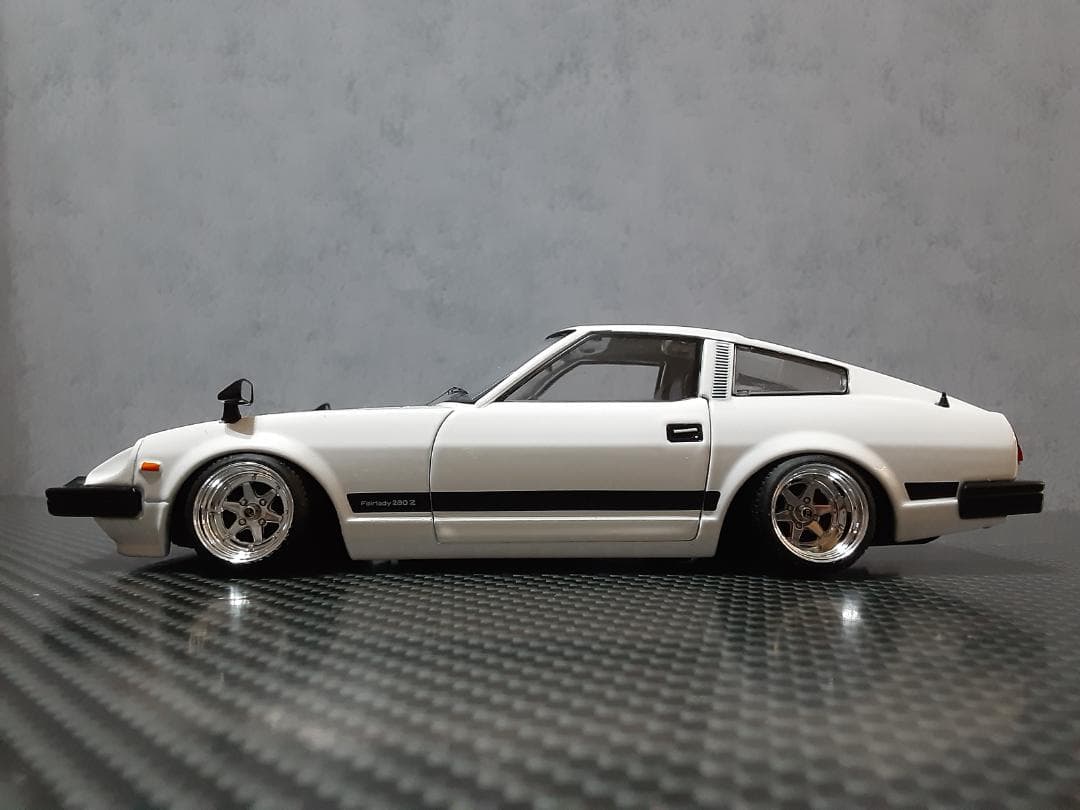 Hachette 1/24 フェアレディ280Z-L カスタム改 ローダウン