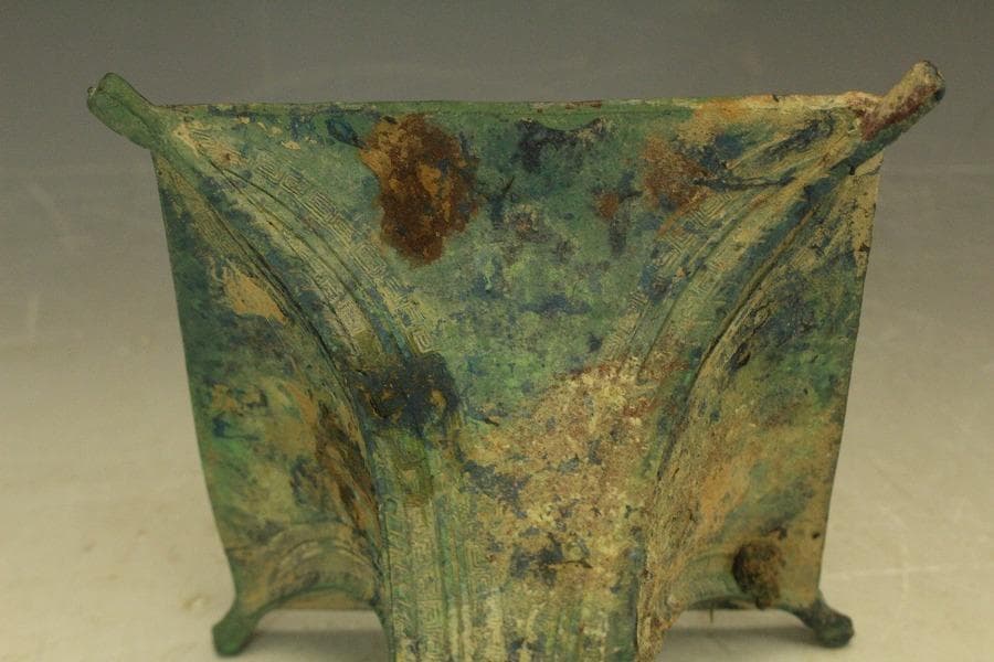 中国美術 青銅 饕餮紋 四方 尊瓶(HA508)