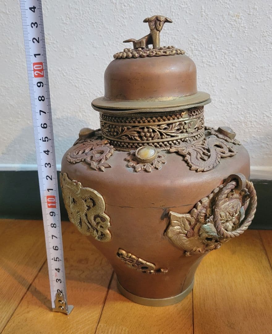 ヴィンテージ品　金属製ドラゴン装飾　銅壺