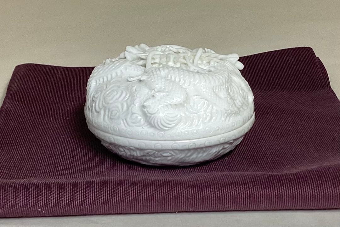 香炉 白磁 平戸焼 透かし 獅子頭 香合 白磁 平戸焼 龍紋 茶道具 古物品