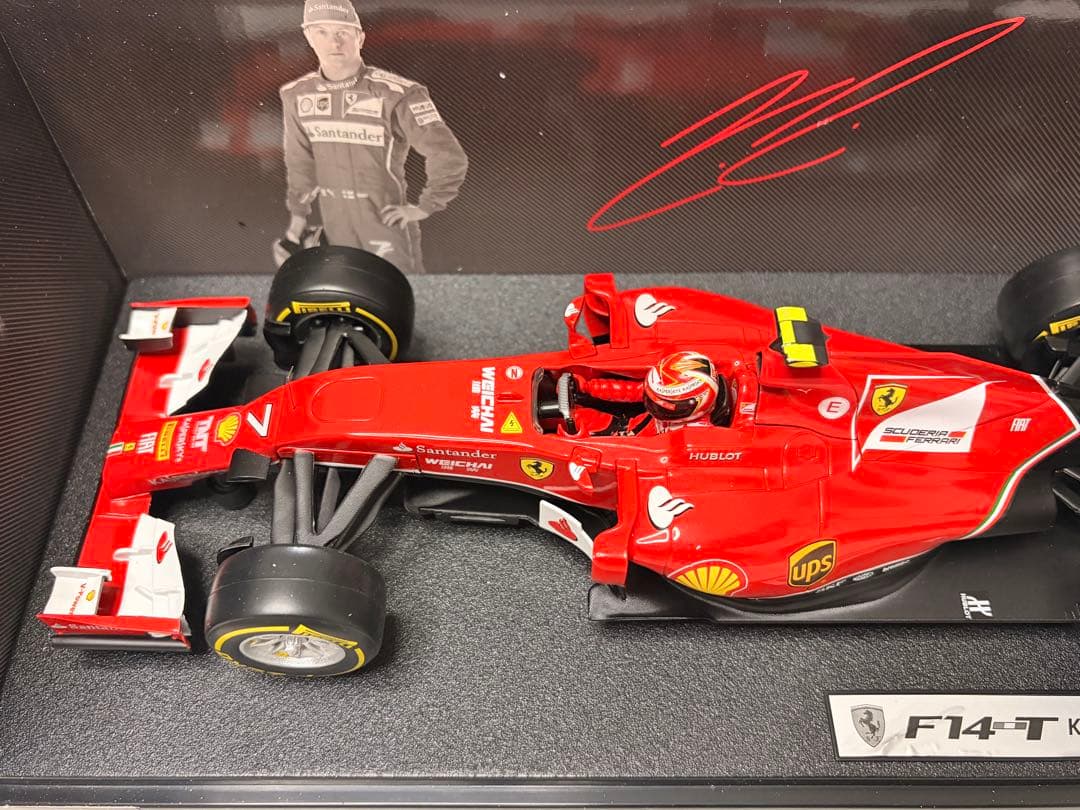 1/18 ホットウィール フェラーリ Ferrari F14T K.ライコネン