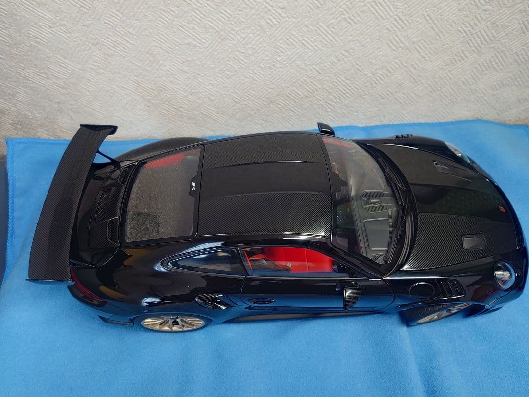 オートアート1/18 ポルシェ 911 (991.2) GT2
