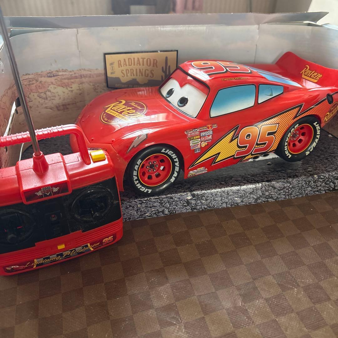 カーズ　Lightning McQueen リモコンカー