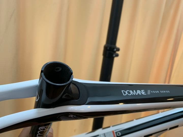 トレック　Domane4.5  2013モデル　カーボンフレーム　箱付き