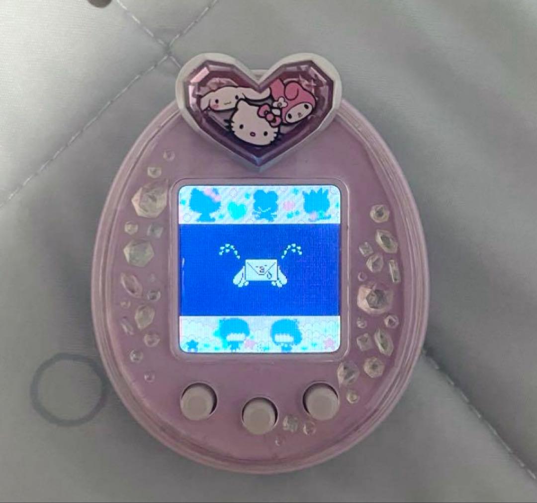 たまごっちピースTamagotchi P's パープル サンリオ たまデコピアス