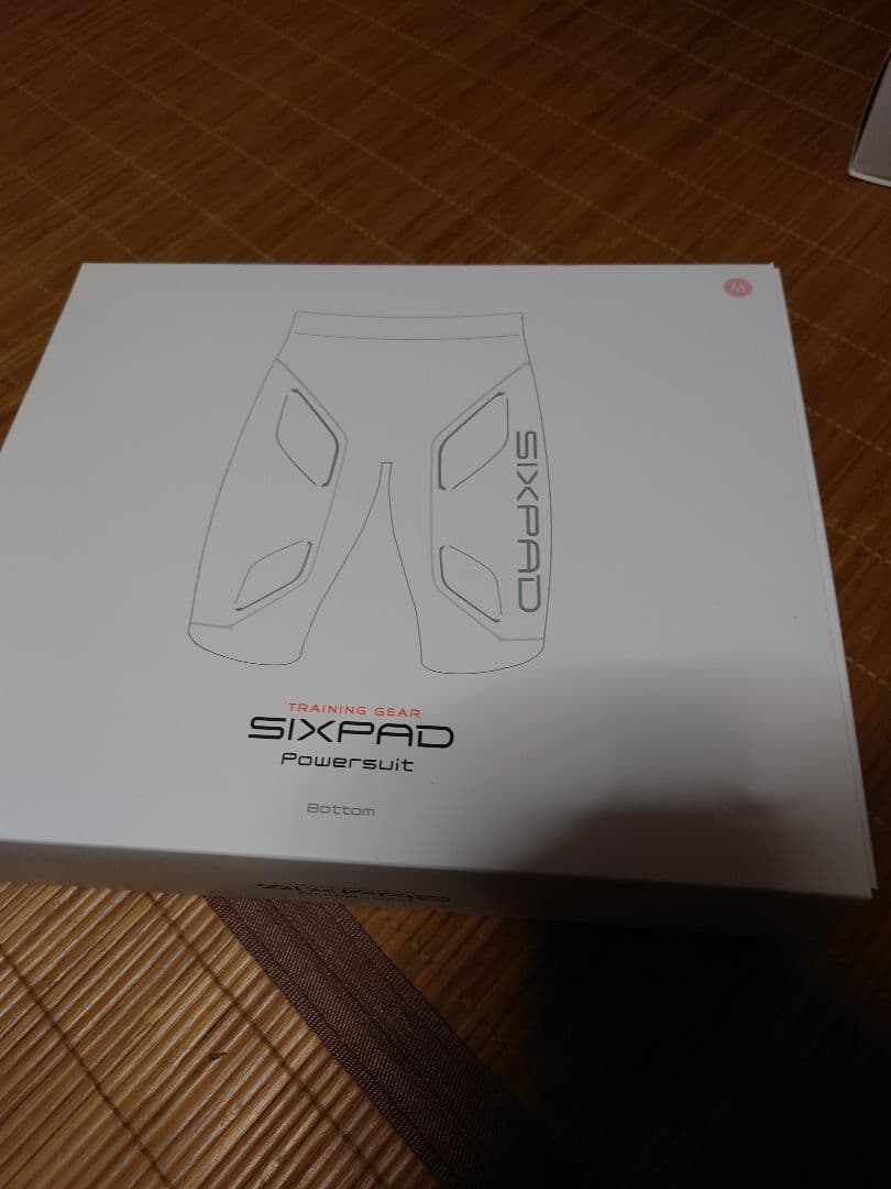 SIXPAD Power Suit トップ＆ボトムセット レディースMサイズ