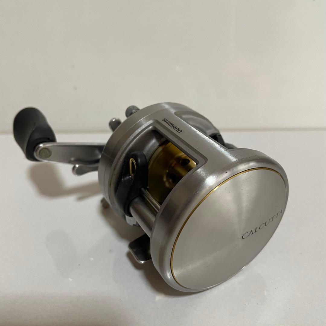 SHIMANO CALCUTTA 両軸リール 右巻き　シマノ　カルカッタ200