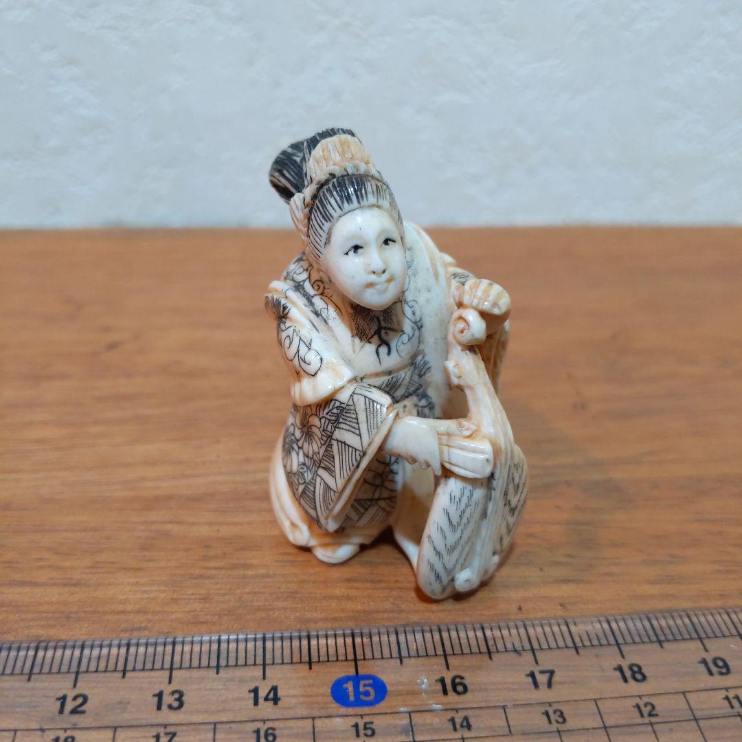 時代提げ物 七福神根付 天然素材【弁才天】高さ約5.0cm 重さ約35ｇ 弁財天