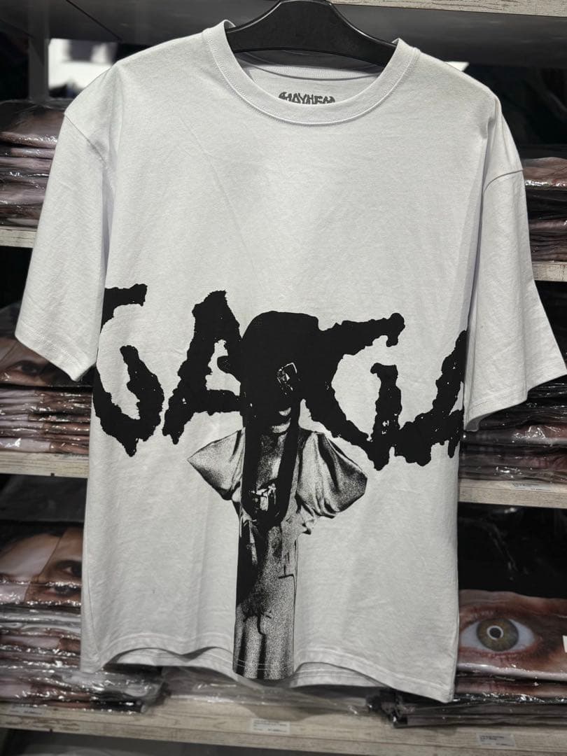 ミュージシャン Lady Gaga MAYHEM Gothic Logo S/S T White